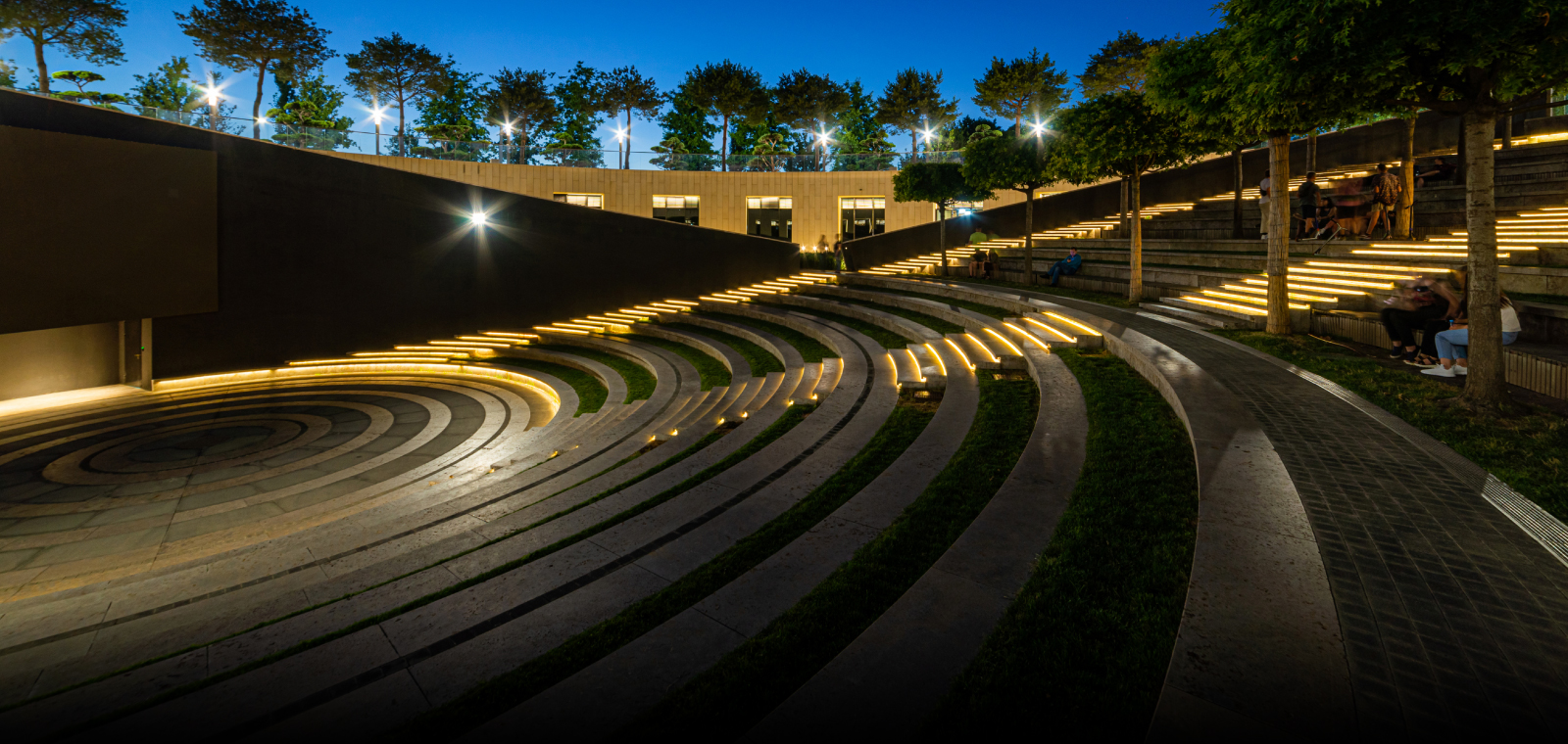 Solid Rectangular Recessed Step And Wall Light-Louver
